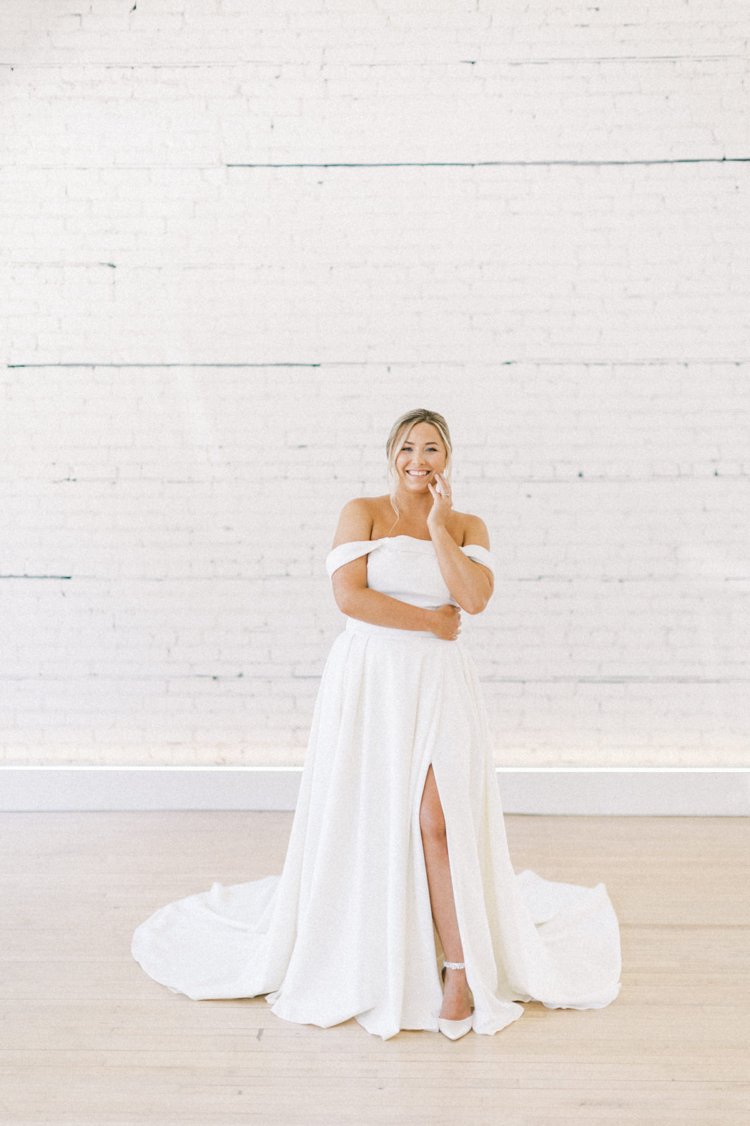 A Modern Wedding at Gordon Green in Cleveland | Mr + Mrs Barnhart