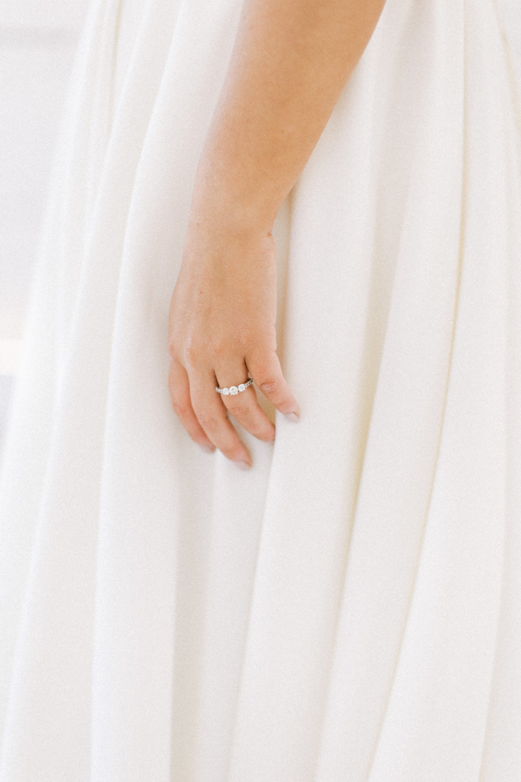 A Modern Wedding at Gordon Green in Cleveland | Mr + Mrs Barnhart