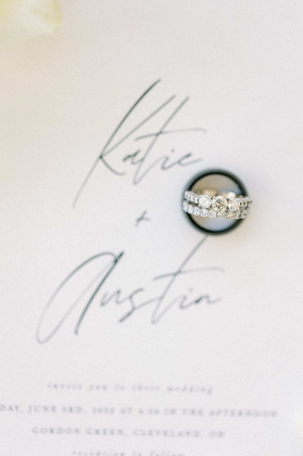 A Modern Wedding at Gordon Green in Cleveland | Mr + Mrs Barnhart