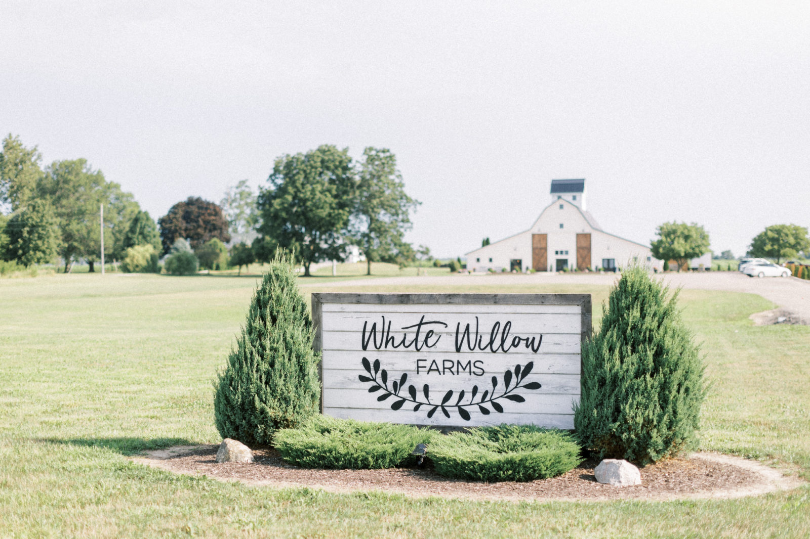A Colorful Wedding at White Willow Farms | Mr + Mrs Goodin