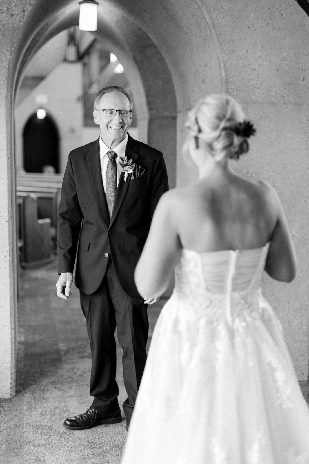 A Traditional Michigan Wedding in Grand Rapids | Michelle + Vince