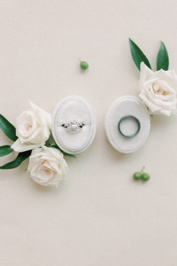A Traditional Michigan Wedding in Grand Rapids | Michelle + Vince