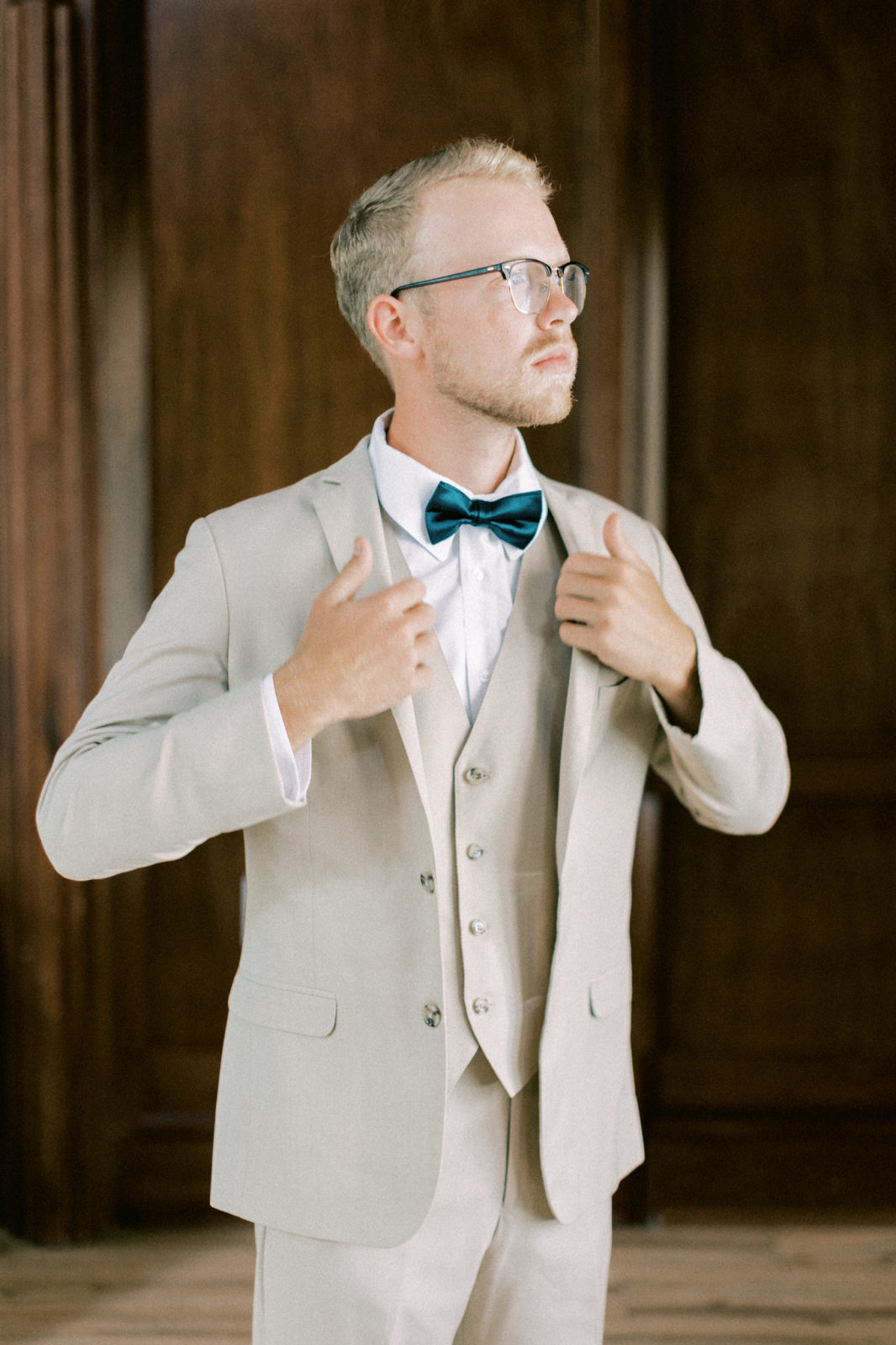 A Late Summer Wedding at Lizton Lodge in Indiana | The Holtzes