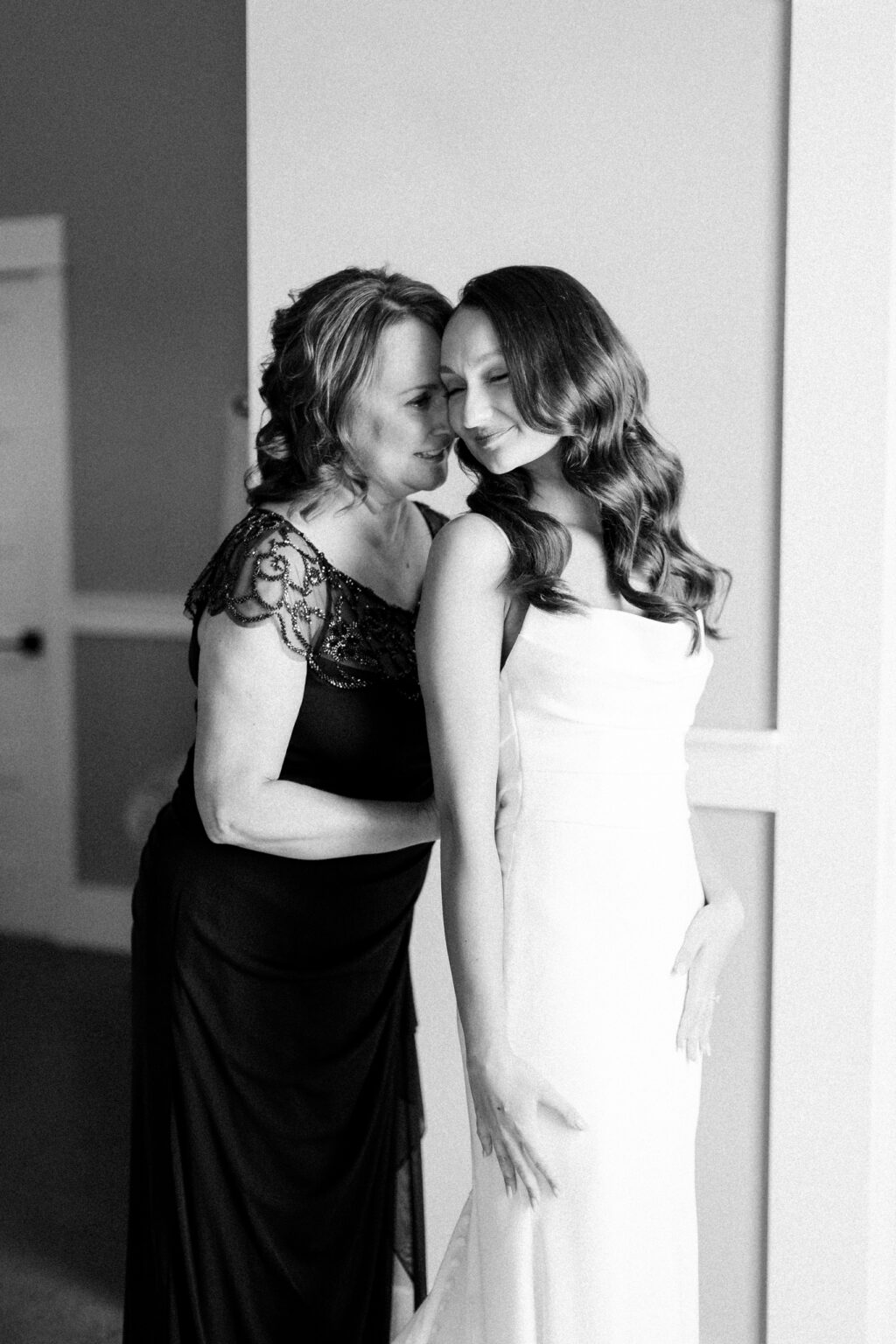 The Hills | Ohio Wedding Photographer | Crimson Lane