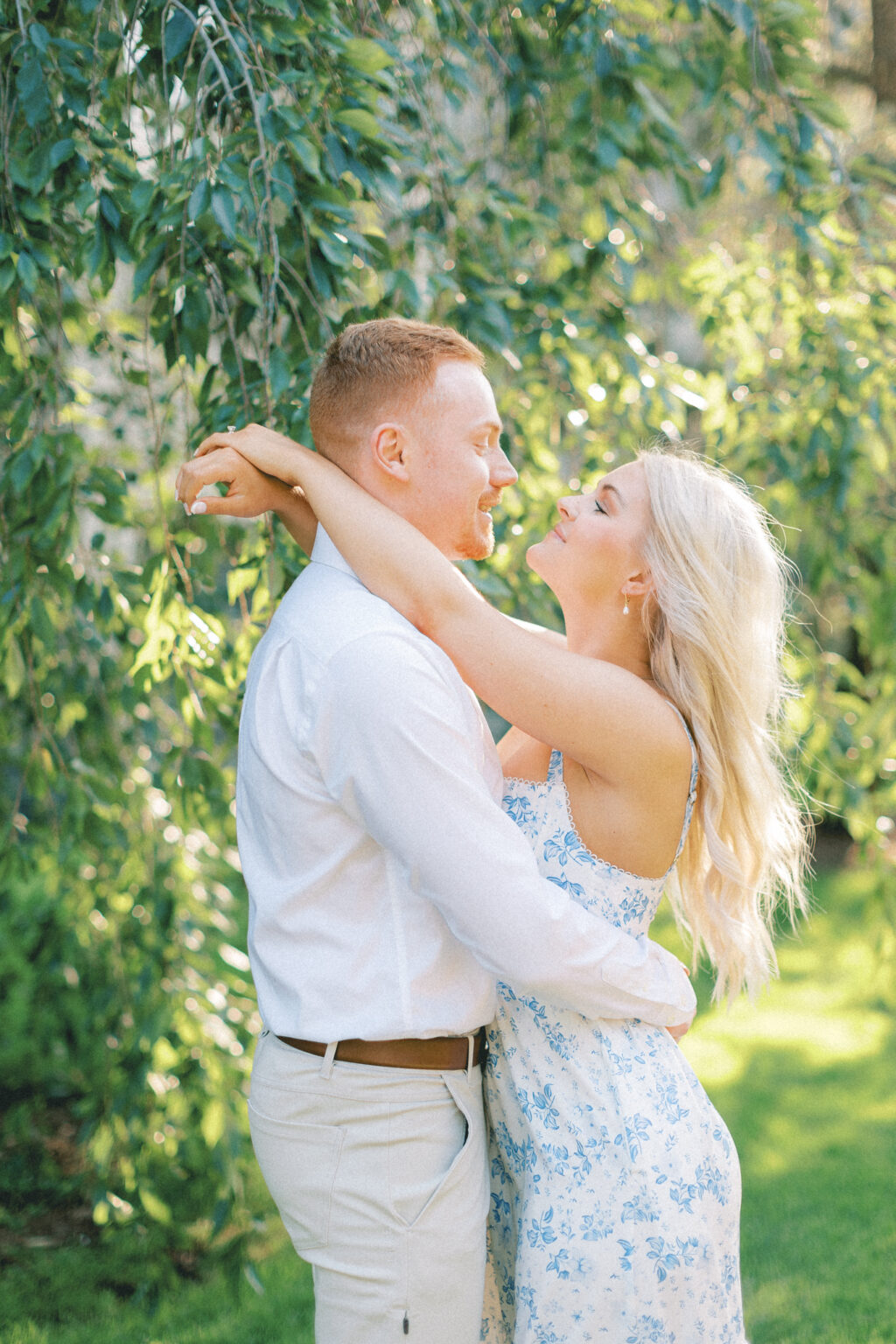 A Summer Engagement in Holland, Michigan | Kristen + Ben