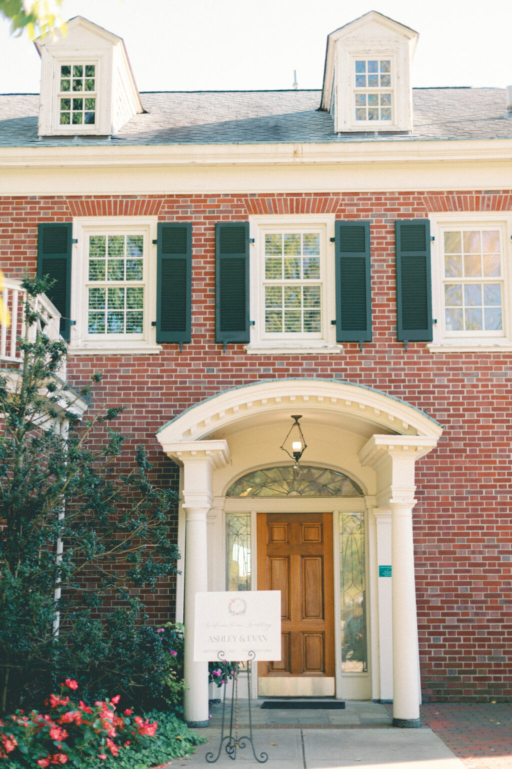 A Romantic French House Cincinnati Wedding: A Garden-Themed Celebration