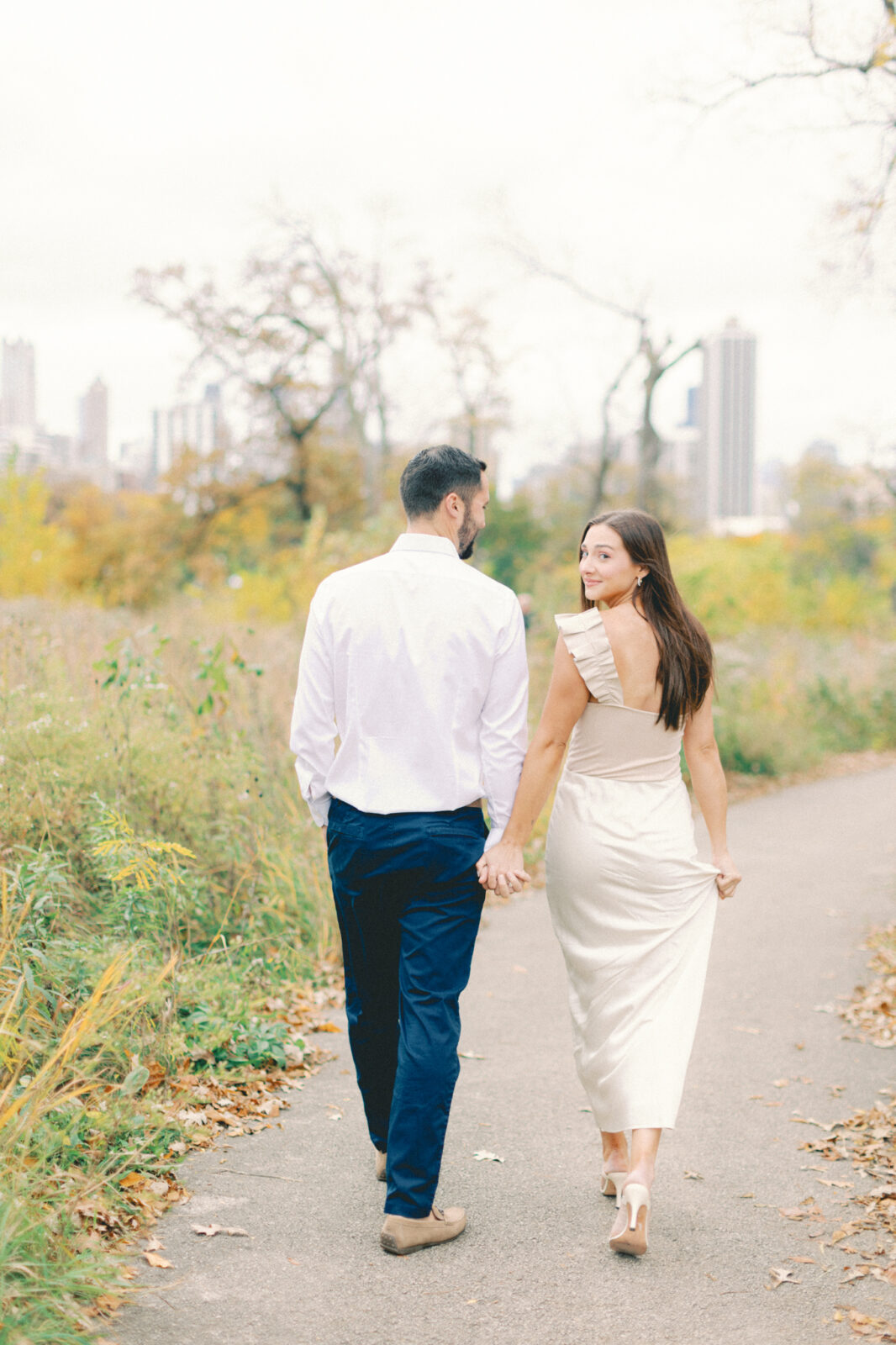 A Refined Fall Engagement in Downtown Chicago | Cat + Joe